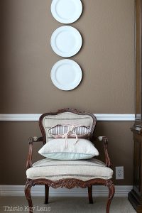 Decorating With Plates Simple And Easy - Thistle Key Lane