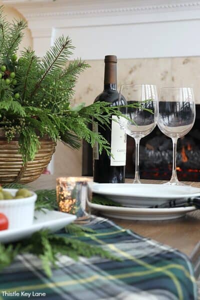 Evergreen Christmas Centerpiece And Tablescape - Thistle Key Lane