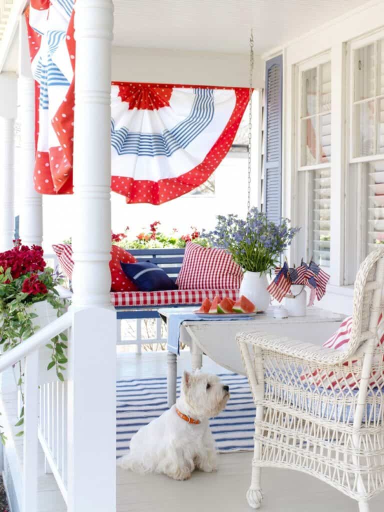 Easy Red White And Blue Patio Styling - Thistle Key Lane