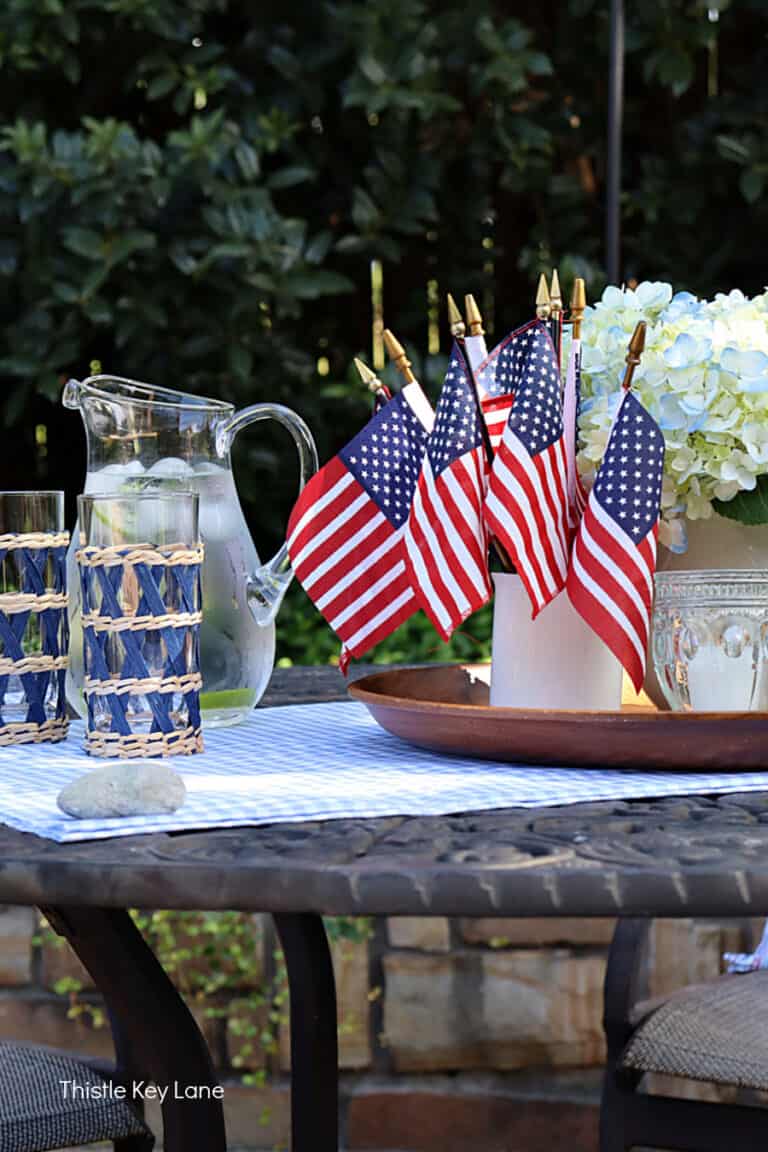Easy Red White And Blue Patio Styling - Thistle Key Lane