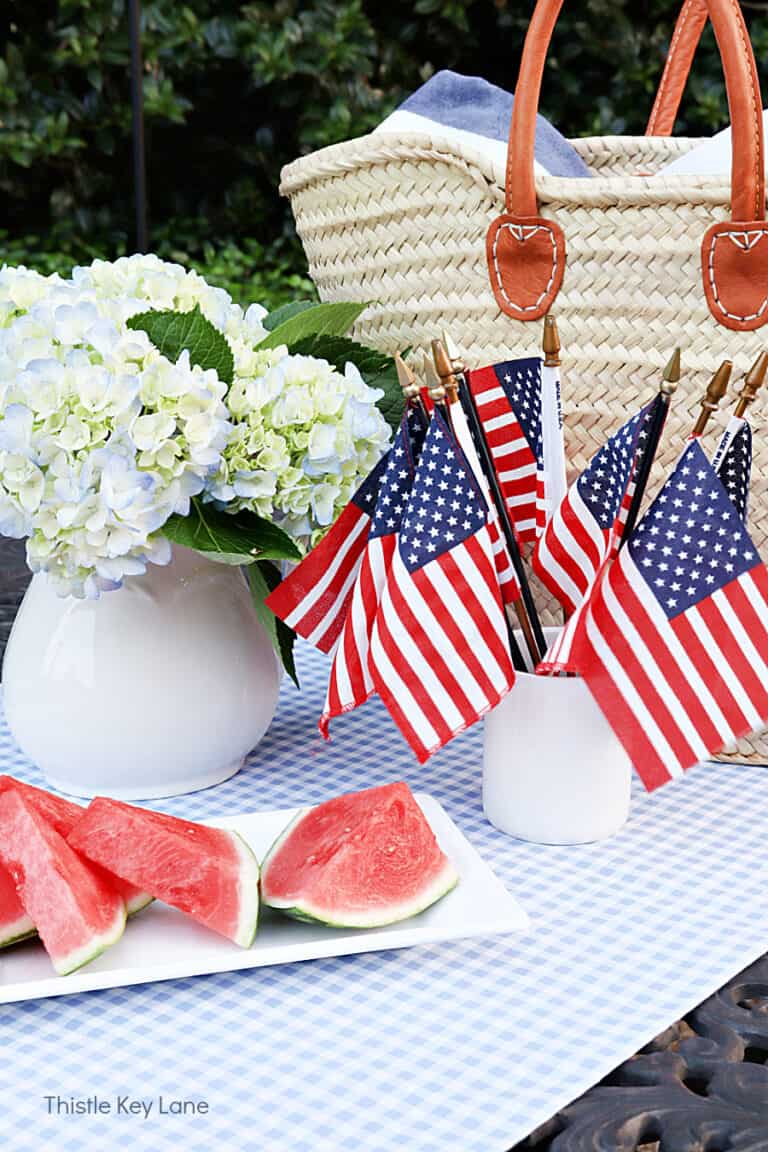 Easy Red White And Blue Patio Styling - Thistle Key Lane