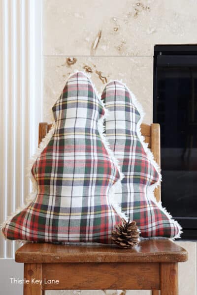 DIY Christmas Tree Shaped Pillow - Thistle Key Lane