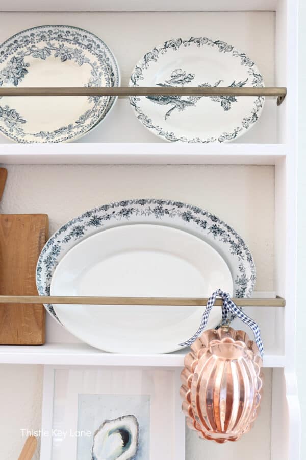 Styling A Plate Display Wall Rack - Thistle Key Lane