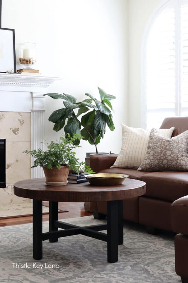 Cozy And Subtle Fall Decor Ideas - Thistle Key Lane