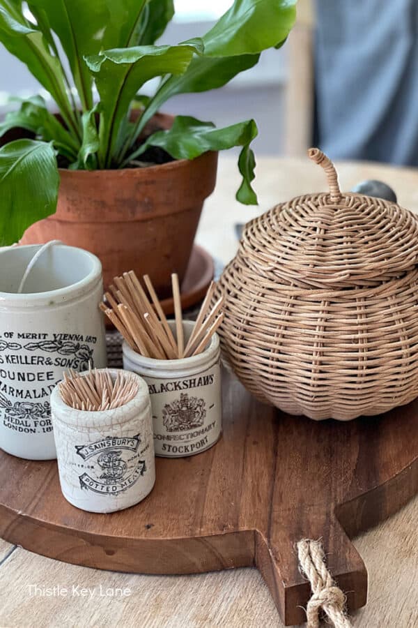 Cozy And Subtle Fall Decor Ideas - Thistle Key Lane