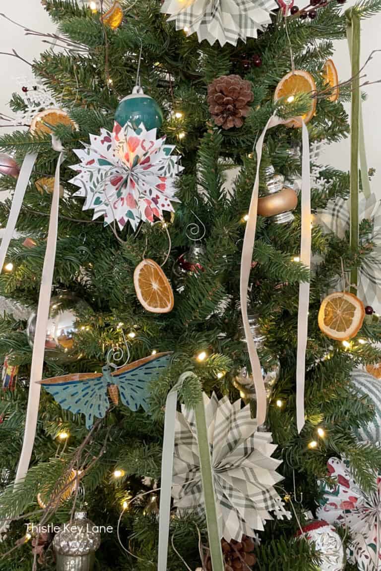 DIY Paper Stars For Christmas - Thistle Key Lane