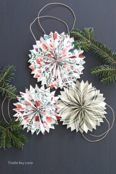 DIY Paper Stars For Christmas - Thistle Key Lane