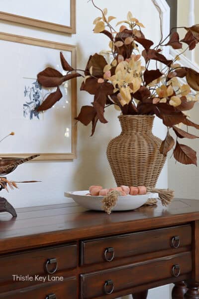 Warm And Cozy Fall Entryway - Thistle Key Lane